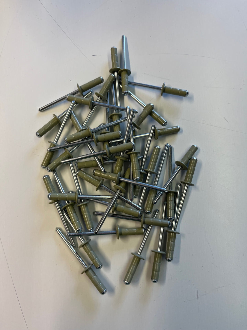4.8mm x 15mm 0619 Rivet Moorland Green (250) – The Roofing Store